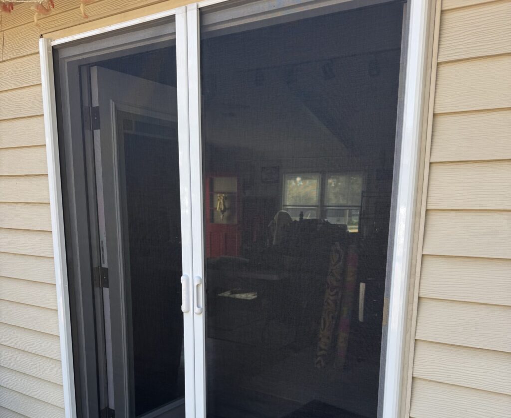 Retractable Screen Doors - Screenmobile