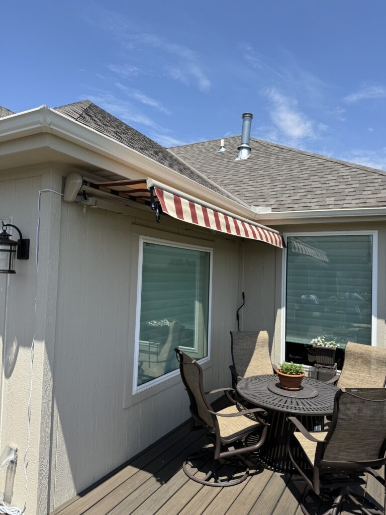 Custom Awnings - Screenmobile