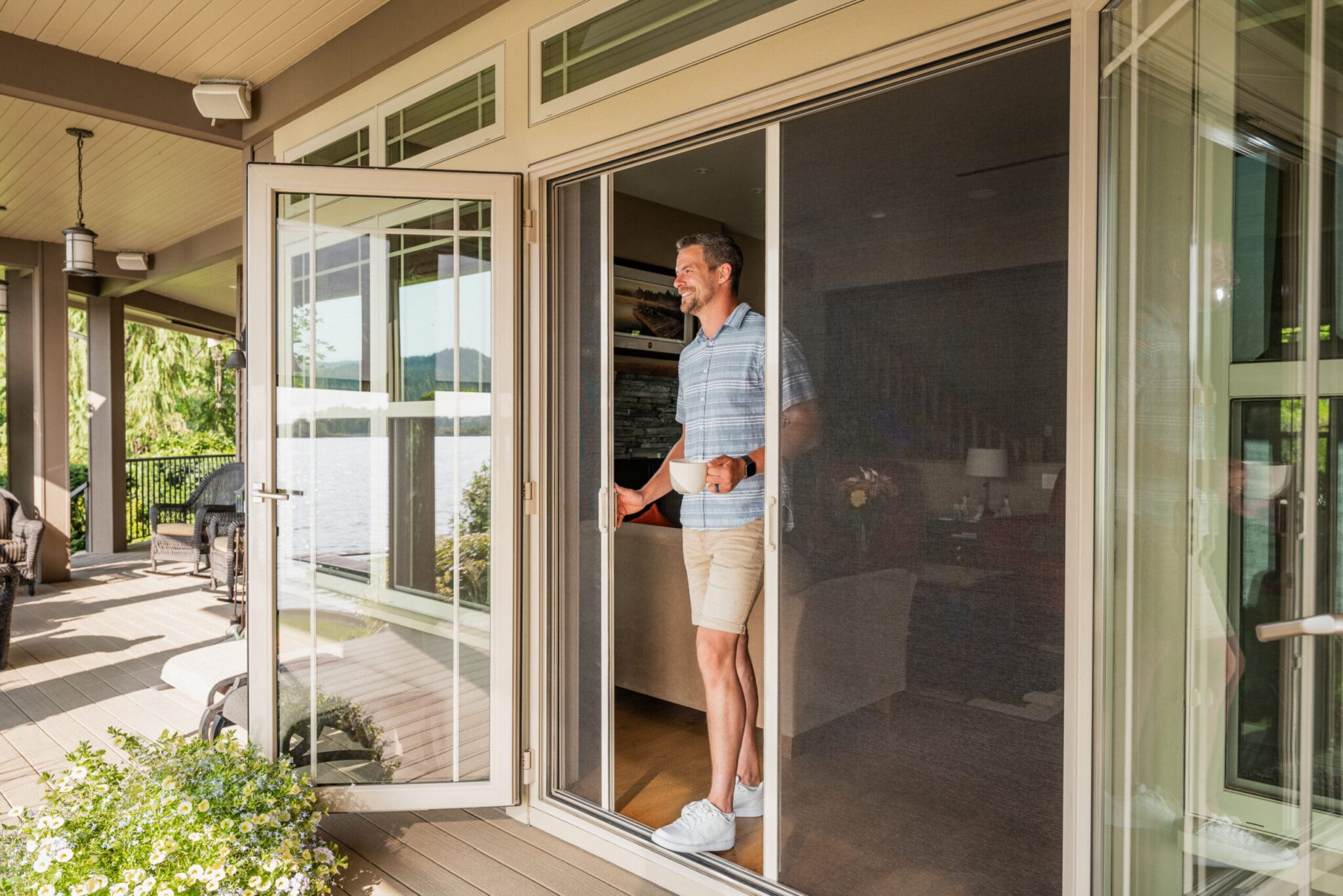 Phantom Retractable Screen Doors - Screenmobile